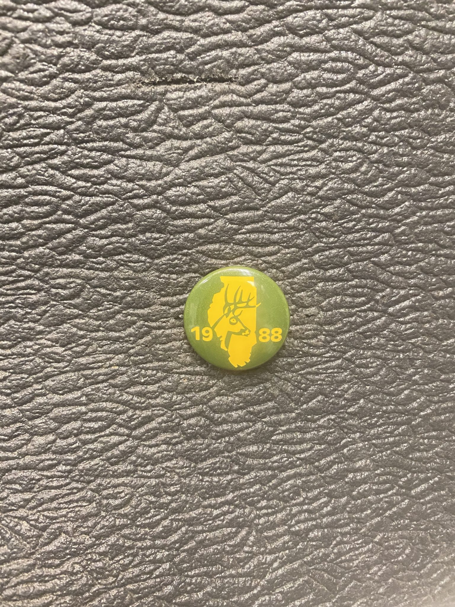 1988 Illinois Archery Deer Pin - Custom Outdoor Advantage